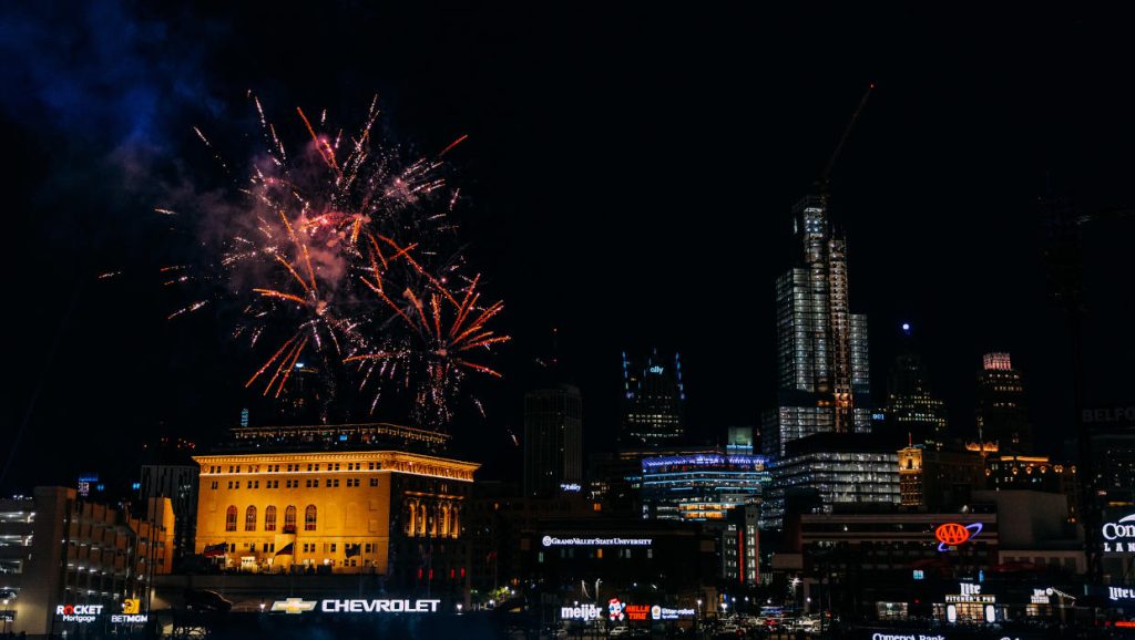 Fireworks Metro Detroit Michigan 2025 | Oakland County Moms